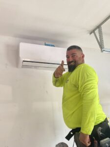 Off-Grid Solar Mini Split AC | Mini Split with Solar Panel – SolarFIX